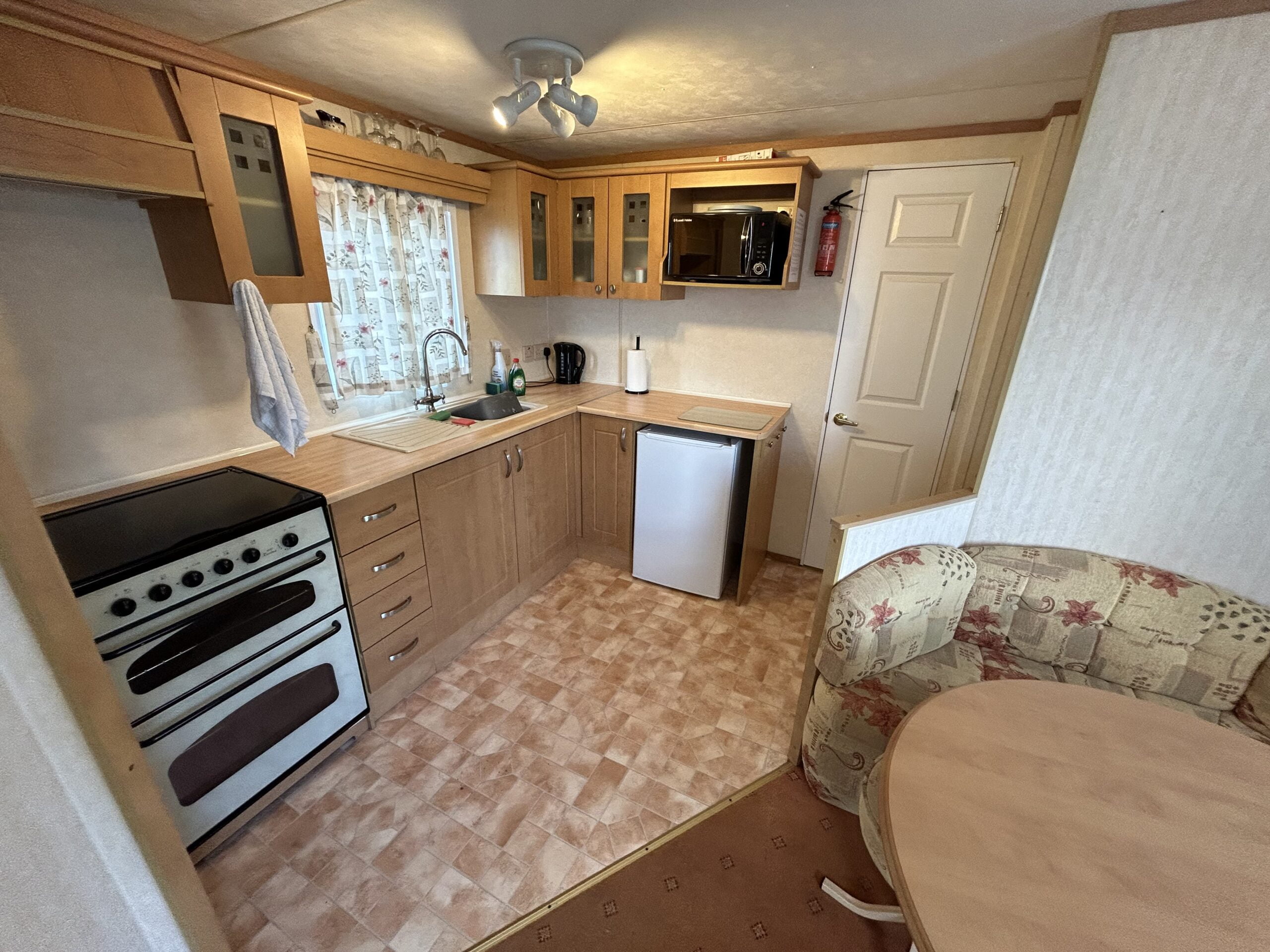 ABI Brisbane 35ft x 12ft 2 bedroom 2004 - Ultimate Caravan Trader